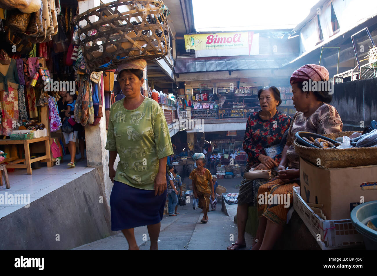 Balinese baskets hi-res stock photography and images - Alamy