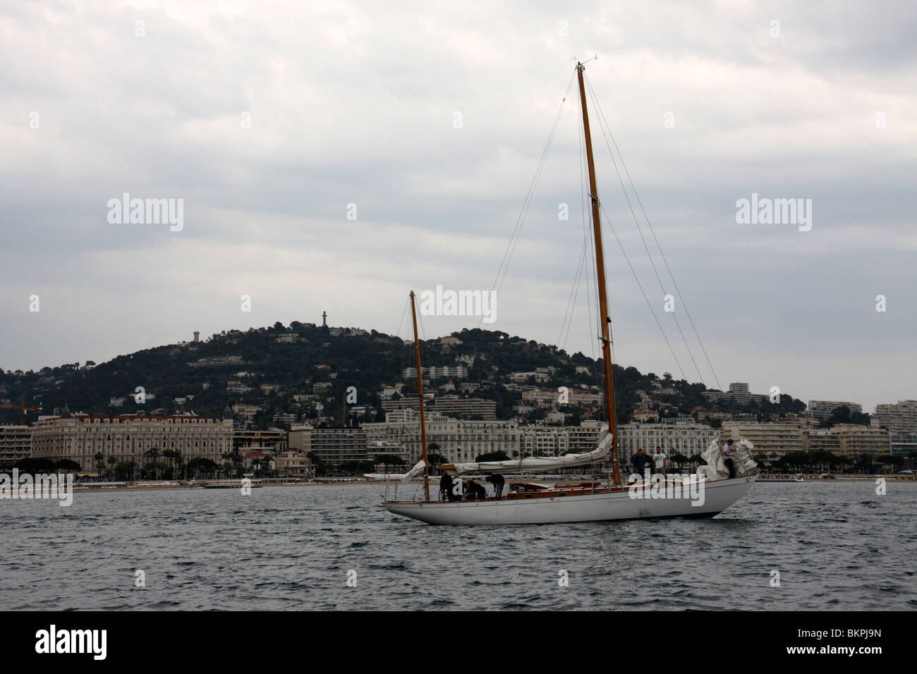 yatches, multi storied buildings and waterfront restaurants in cannes ...