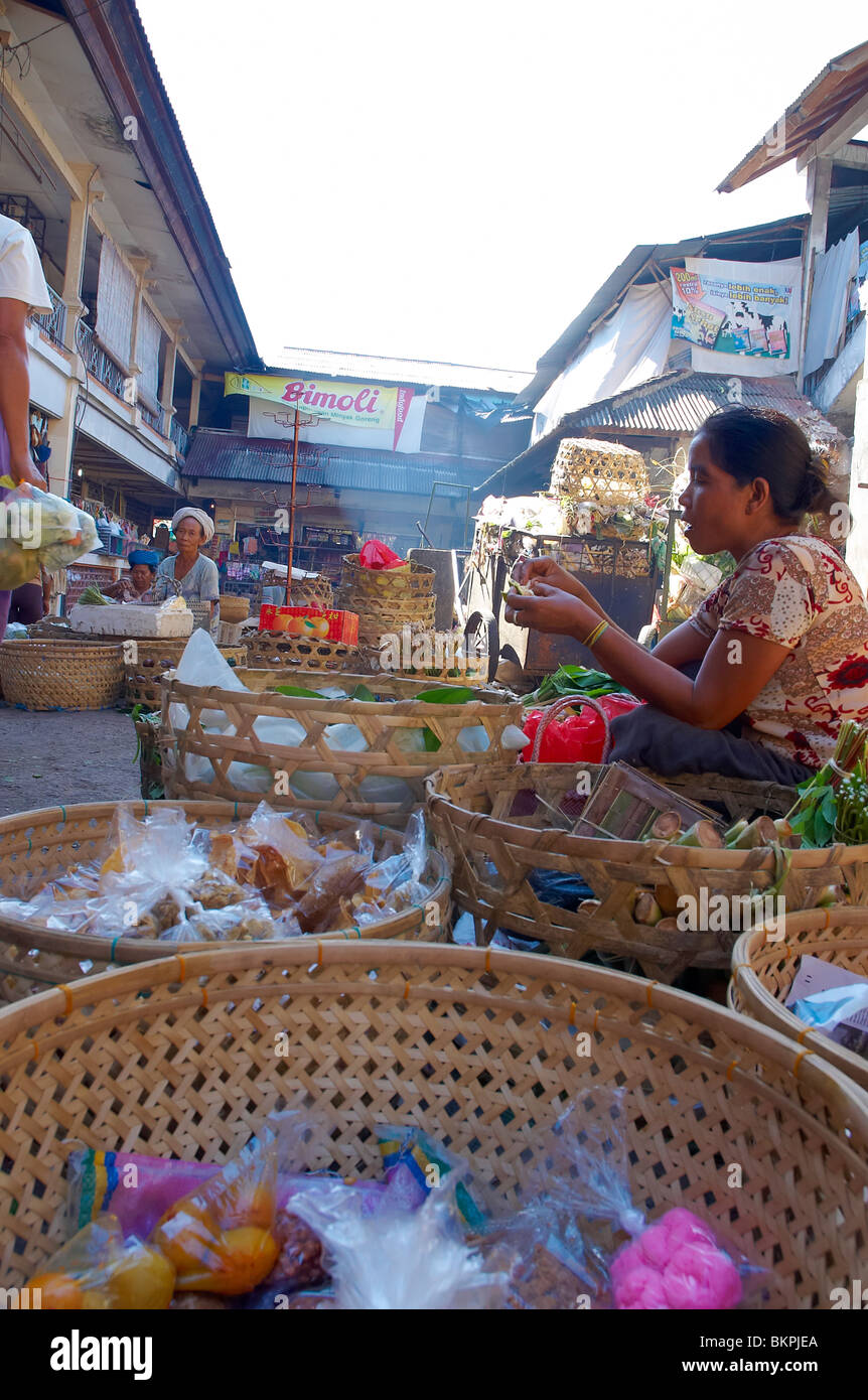 Balinese baskets hi-res stock photography and images - Alamy