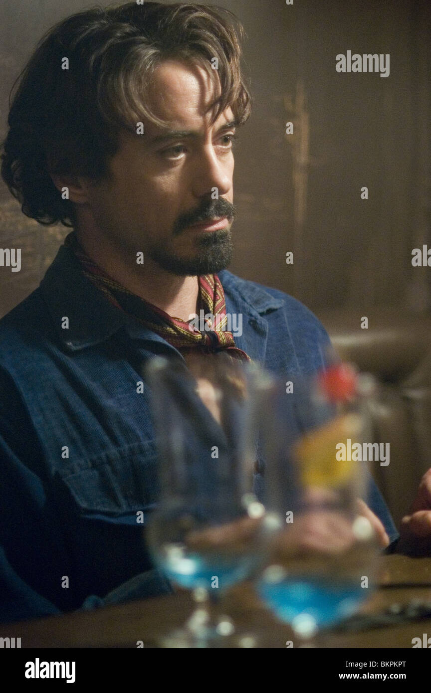 ZODIAC (2007) ROBERT DOWNEY JR ZOD 001-11 Stock Photo - Alamy