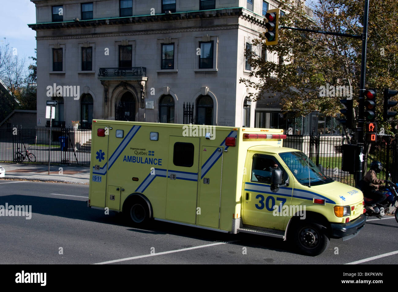 Ambulance Montreal Canada Stock Photo - Alamy