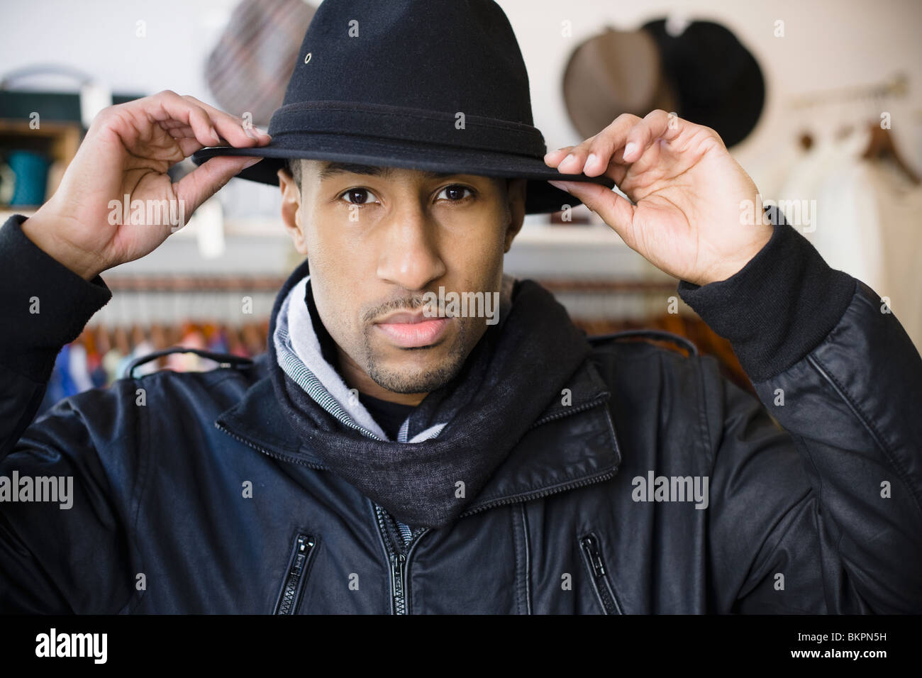 Man with fedora hi-res stock photography and images - Alamy