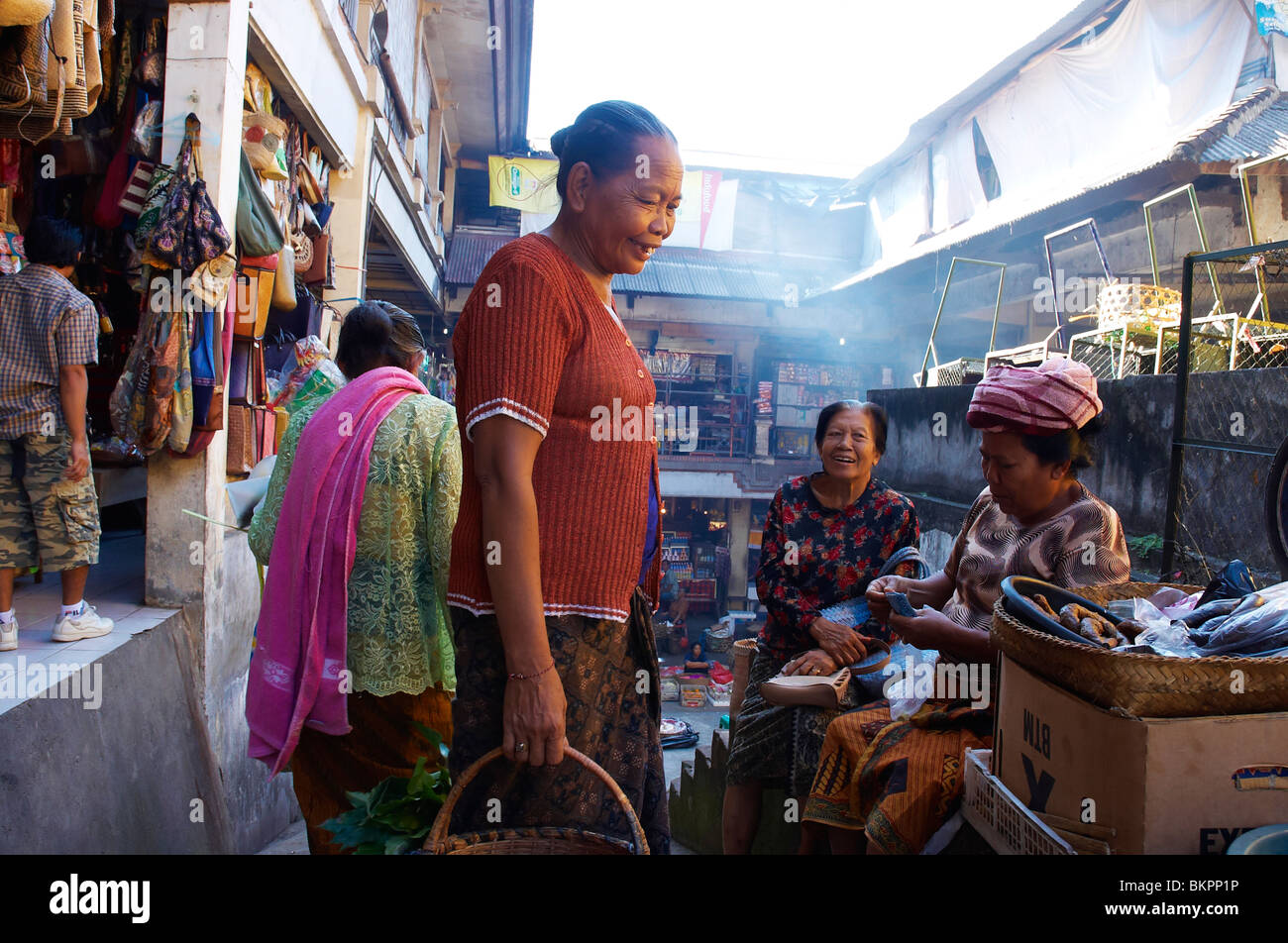 Balinese baskets hi-res stock photography and images - Alamy