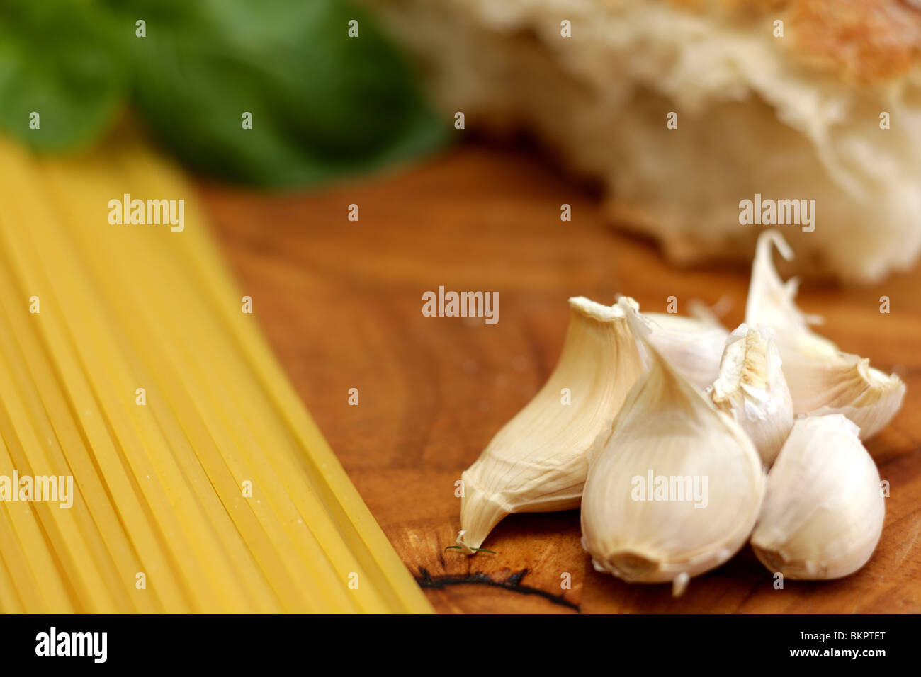 Dried Linguine Pasta Stock Photo - Alamy