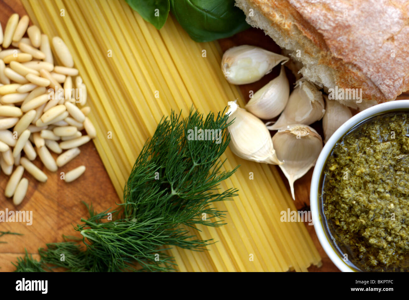 Dried Linguine Pasta Stock Photo - Alamy