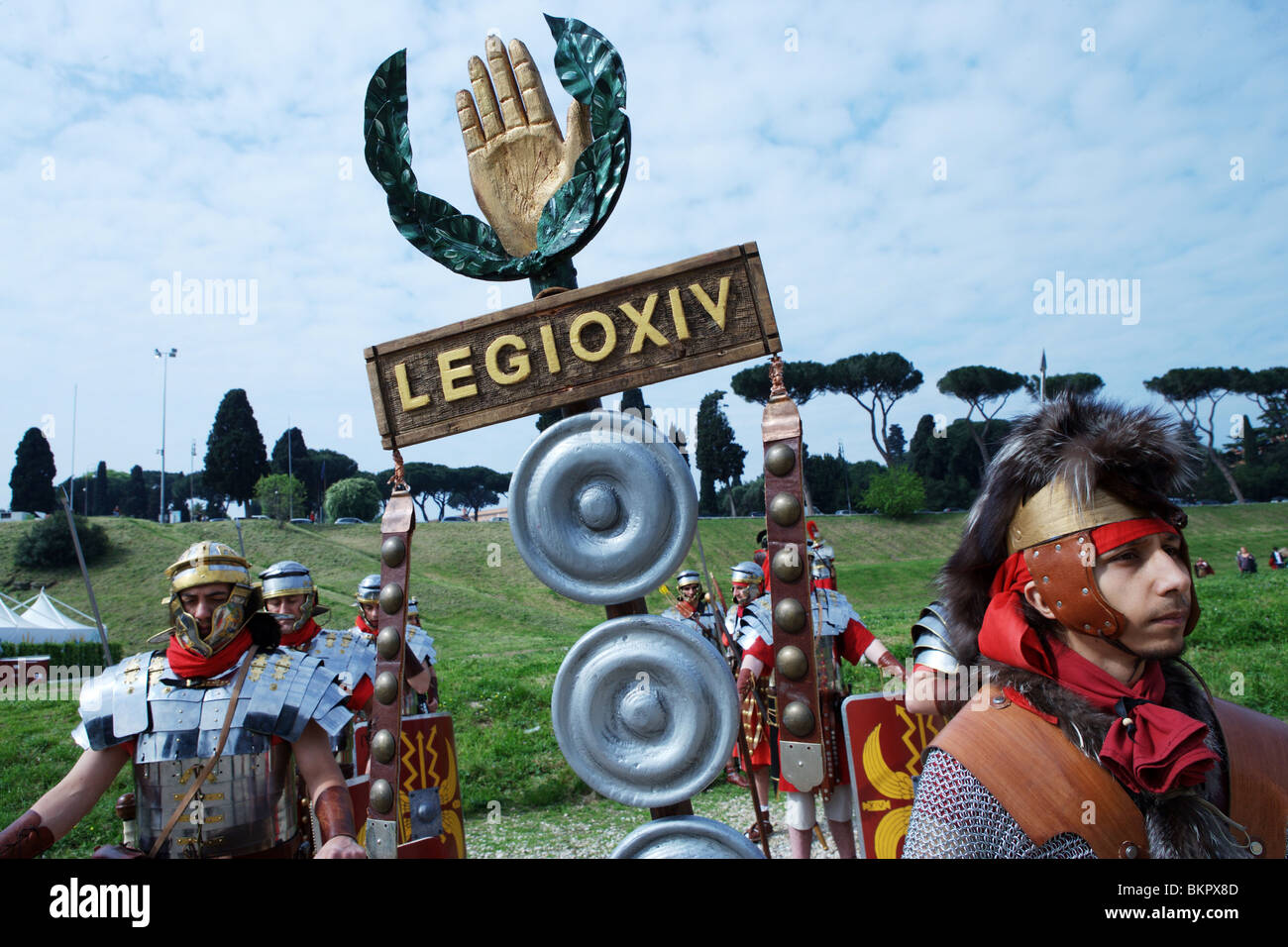 Roman army hi-res stock photography and images - Alamy