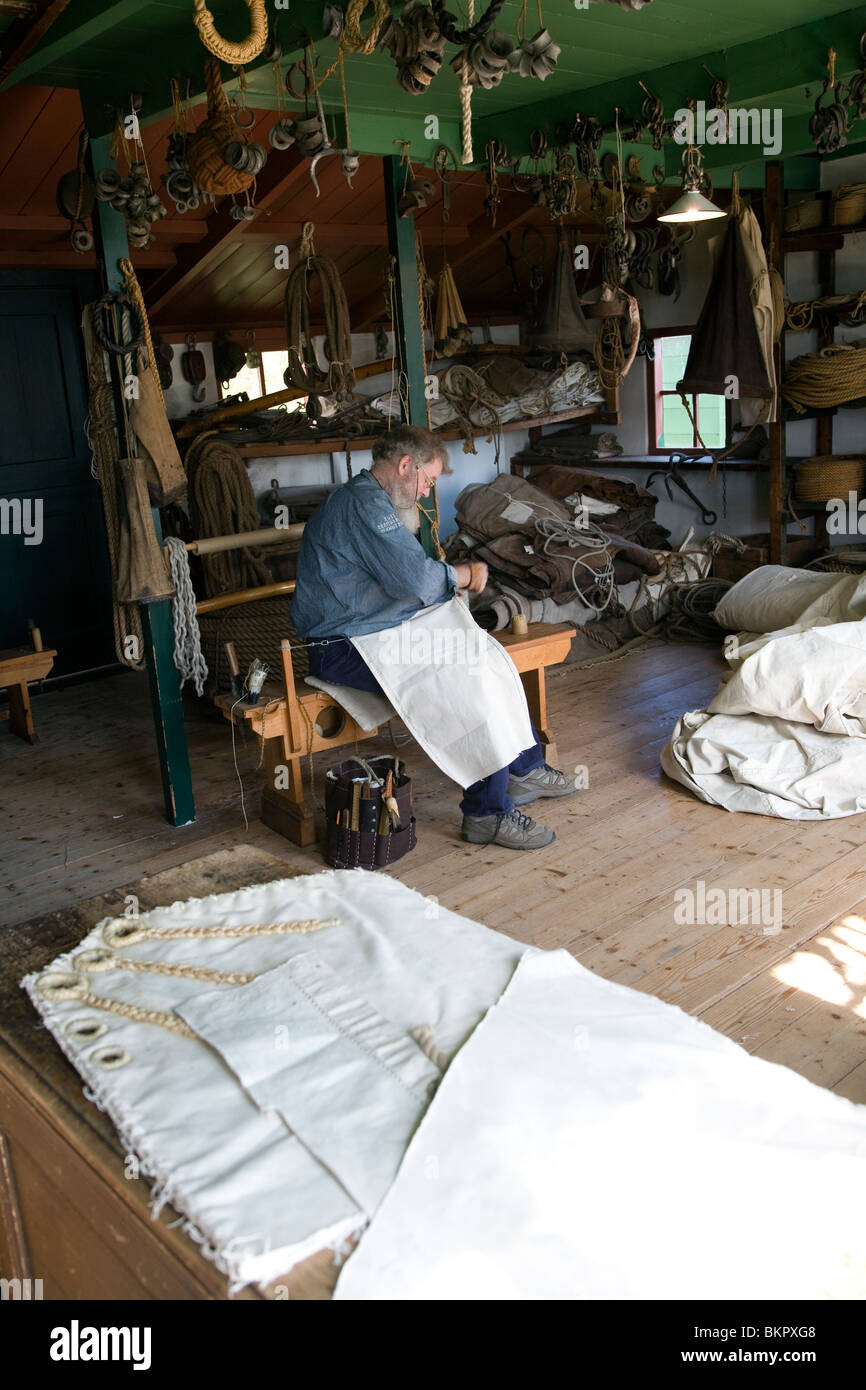 Sailmaker hi-res stock photography and images - Alamy