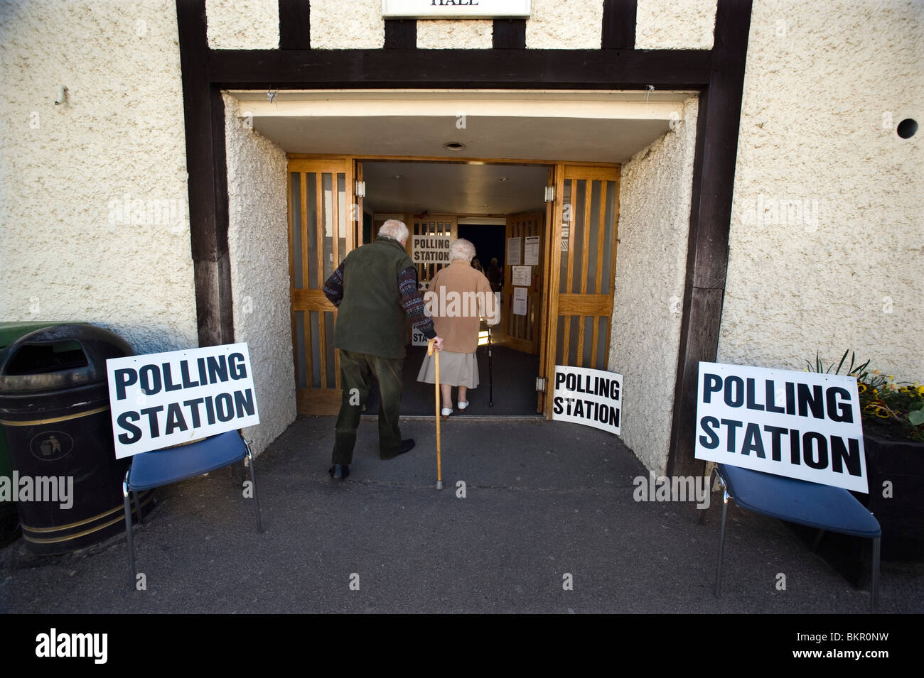 Poll middle england hi-res stock photography and images - Alamy