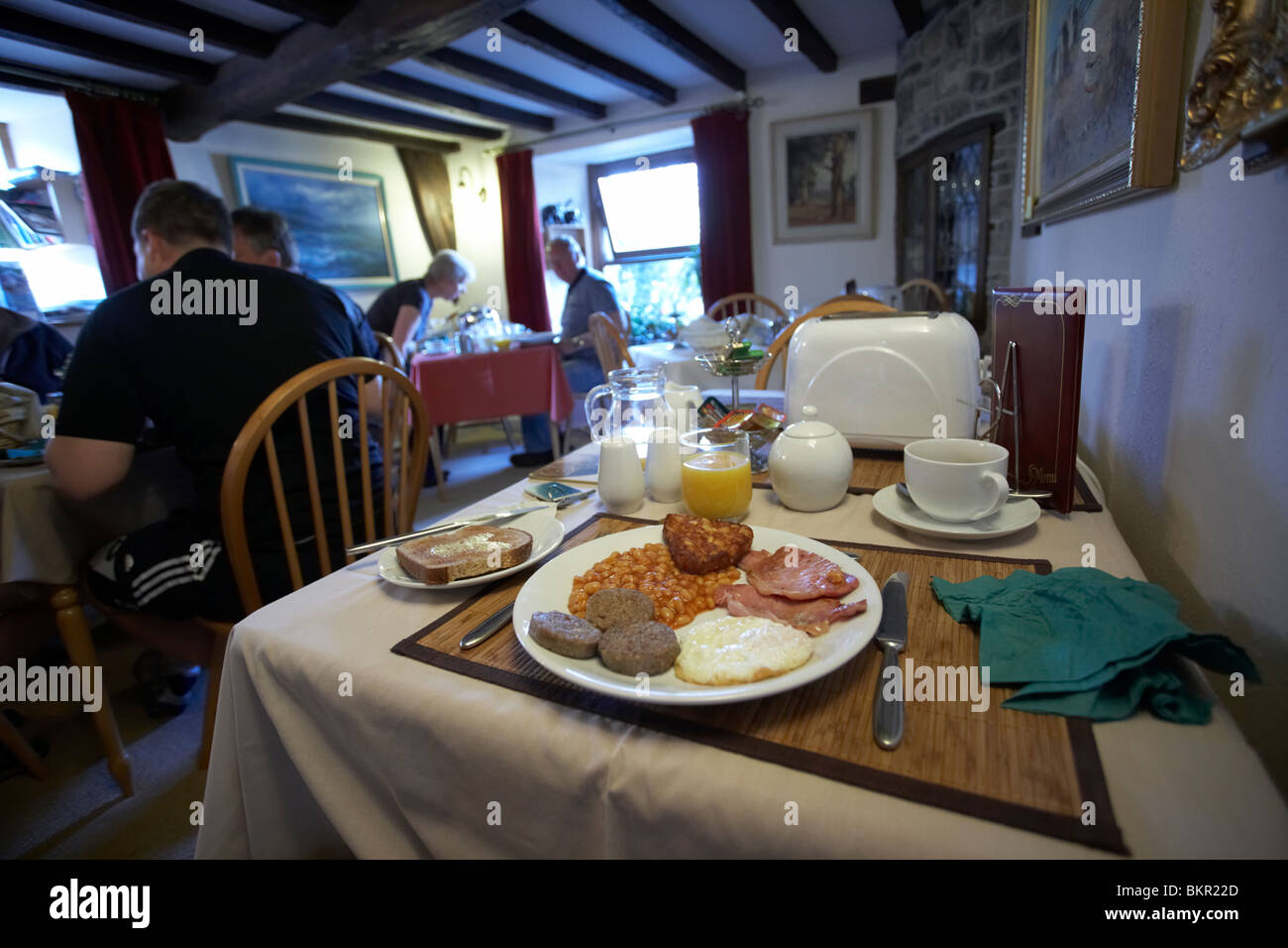 Full english breakfast setting hi-res stock photography and images - Alamy