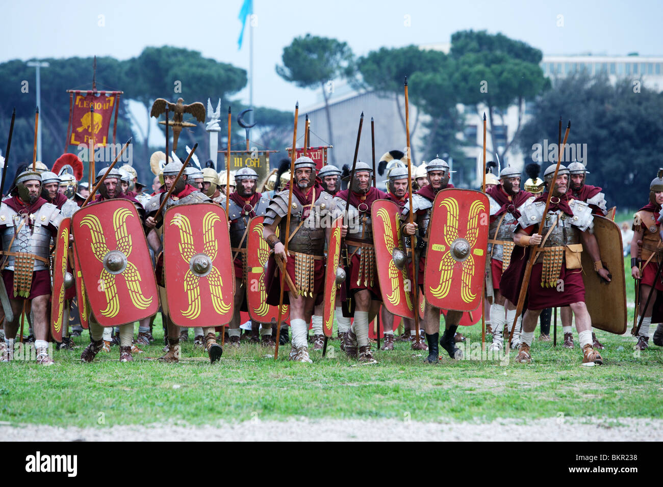 Ancient roman army hi-res stock photography and images - Alamy