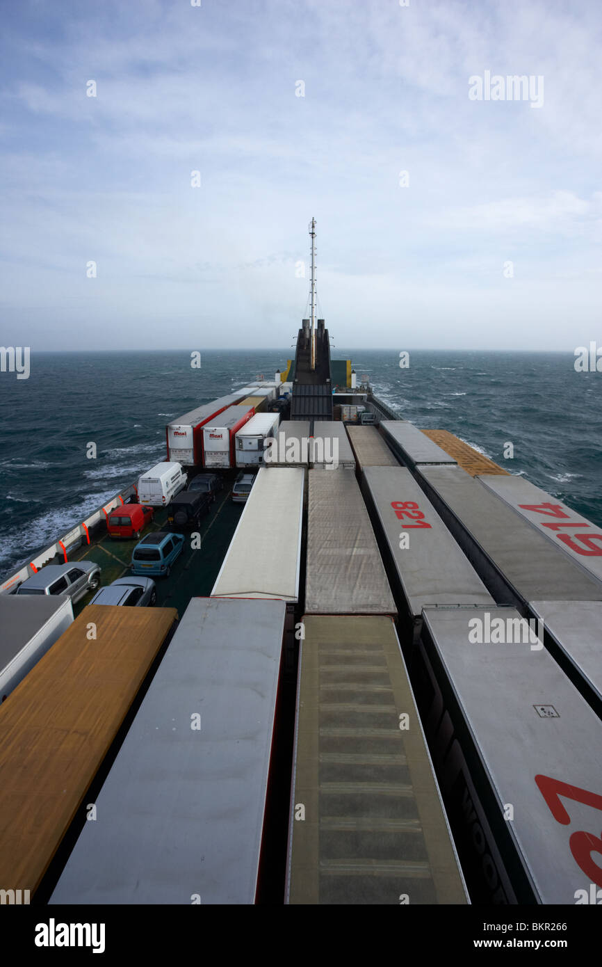 Lorry containers hi-res stock photography and images - Alamy