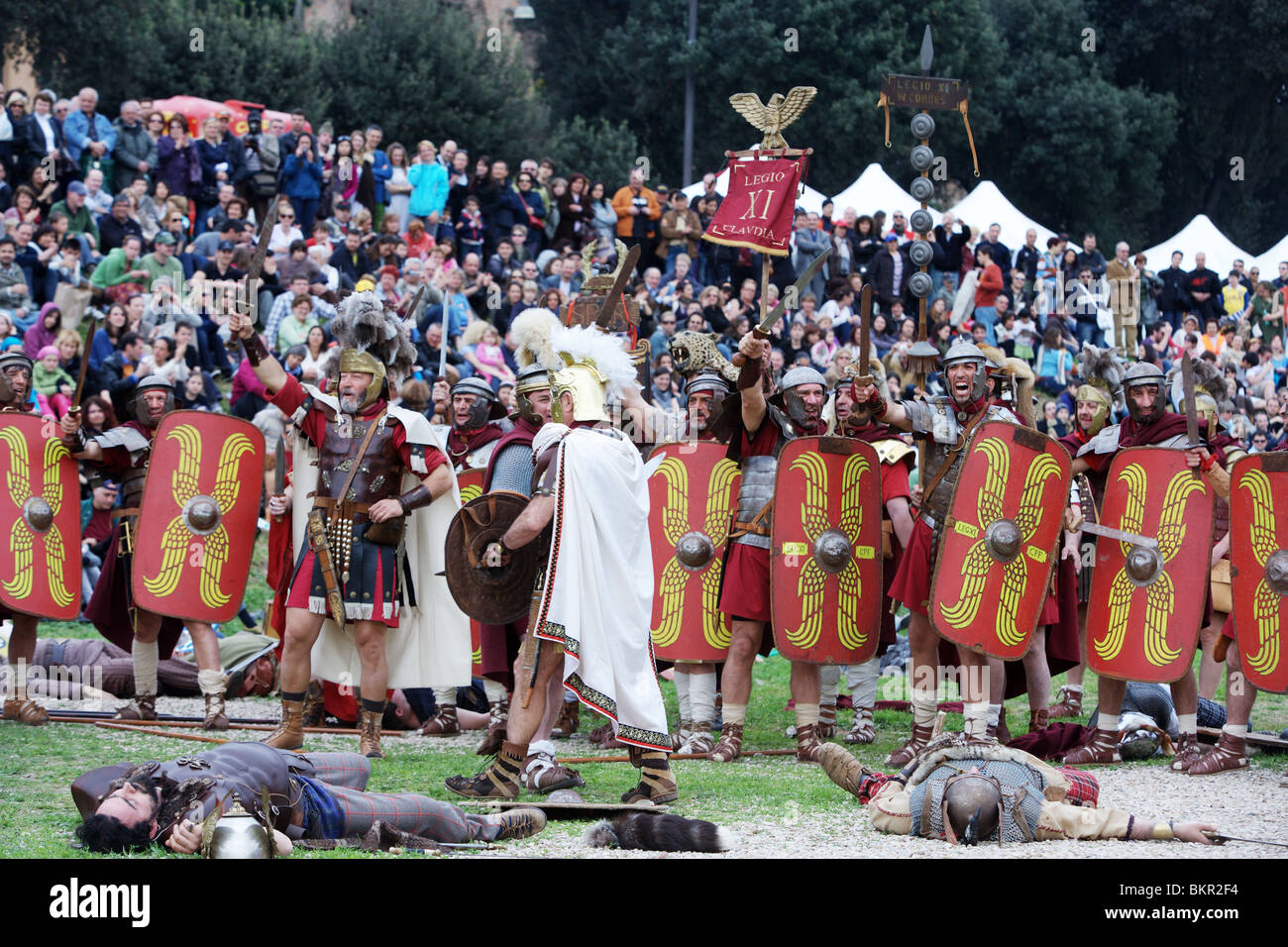 Legionary Roman soldier, Rome: History-Roman re-enactors festival 2010 ...