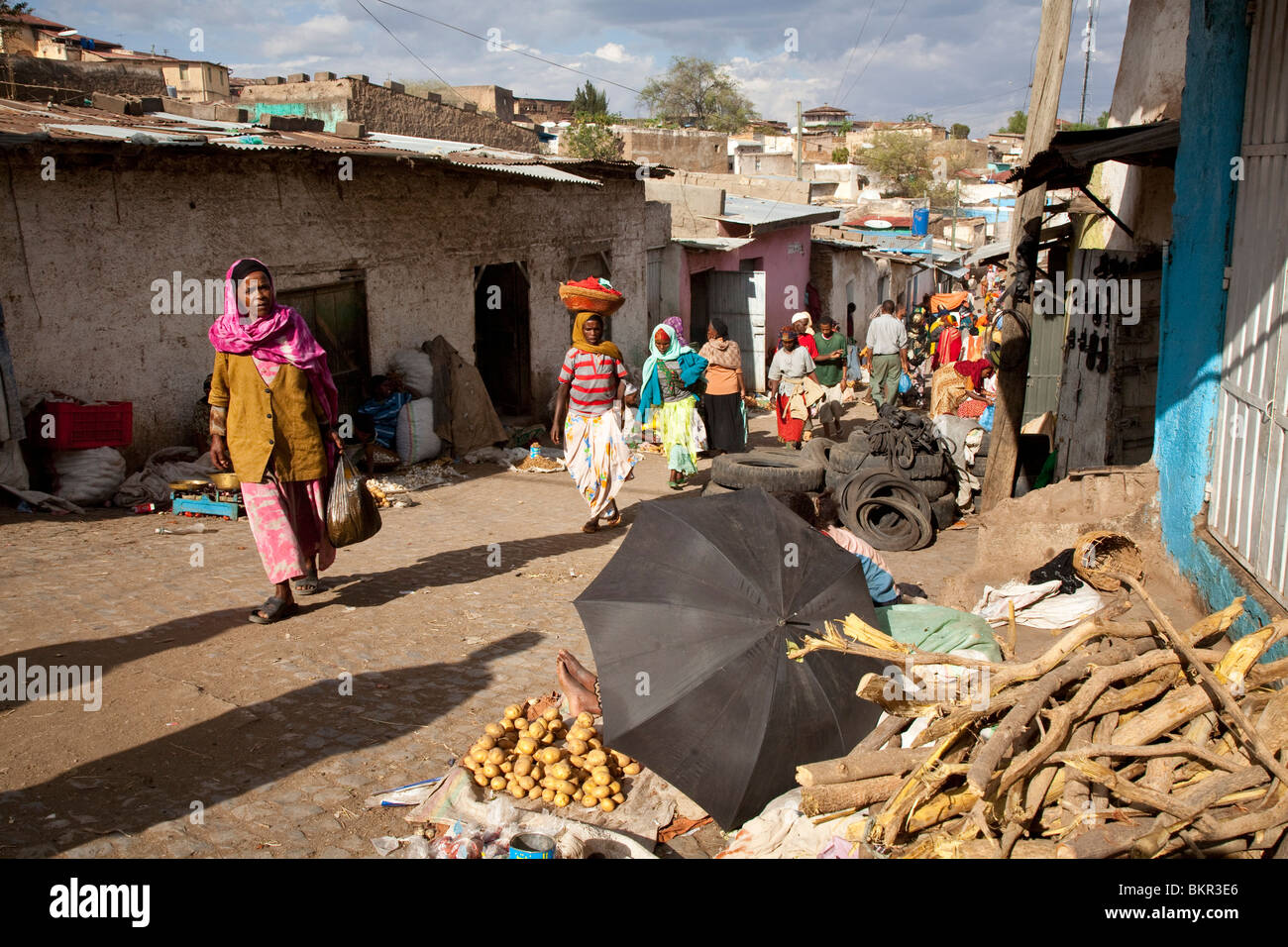 Harar ethiopia woman hi-res stock photography and images - Alamy