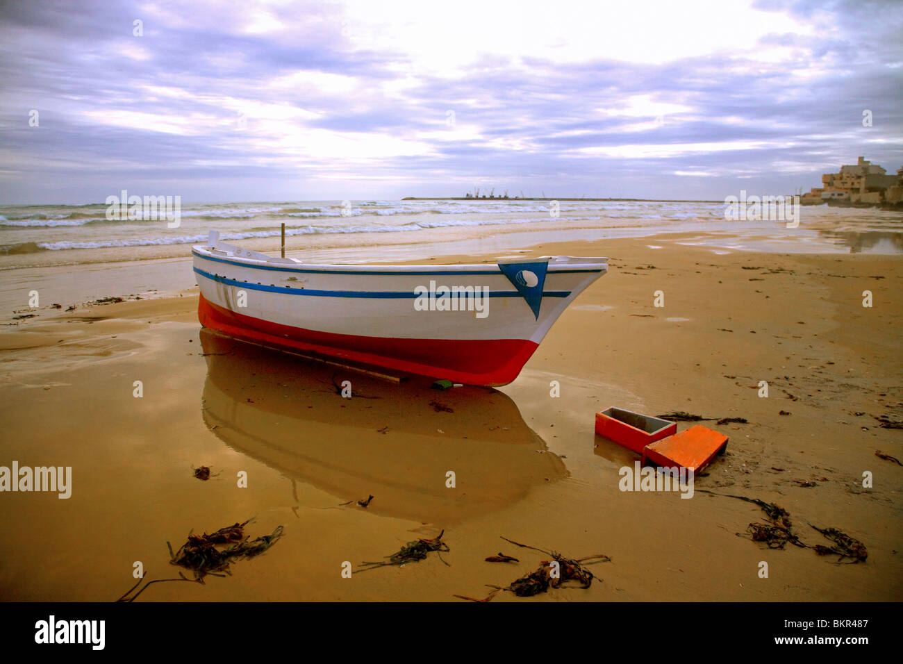 Italy sicily pozzallo coast hi-res stock photography and images - Alamy