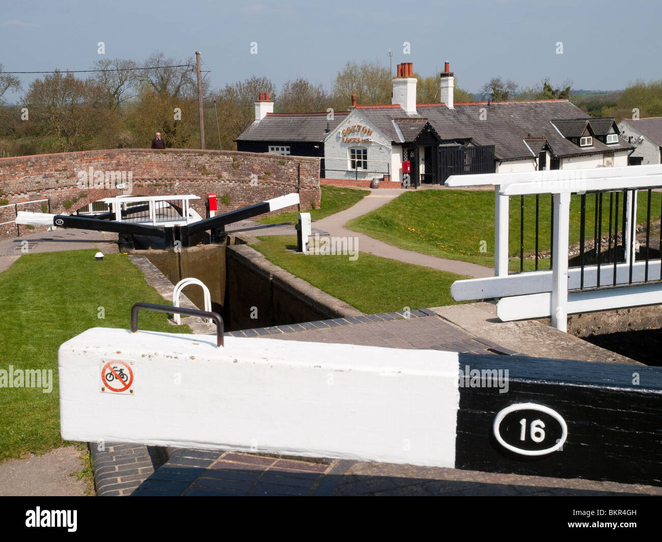Foxton lock inn hi-res stock photography and images - Alamy