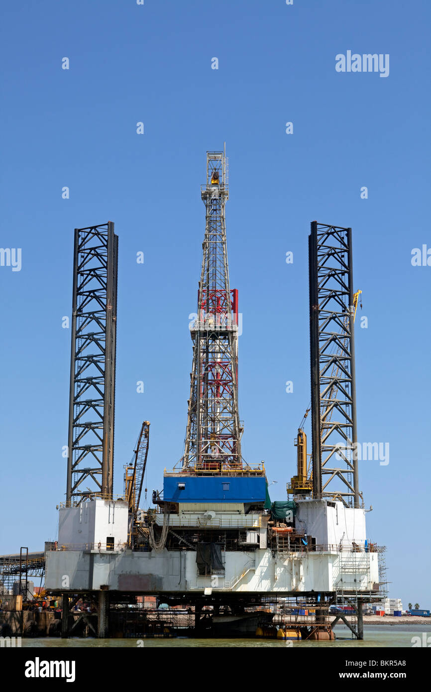 South africa oil rig hi-res stock photography and images - Alamy