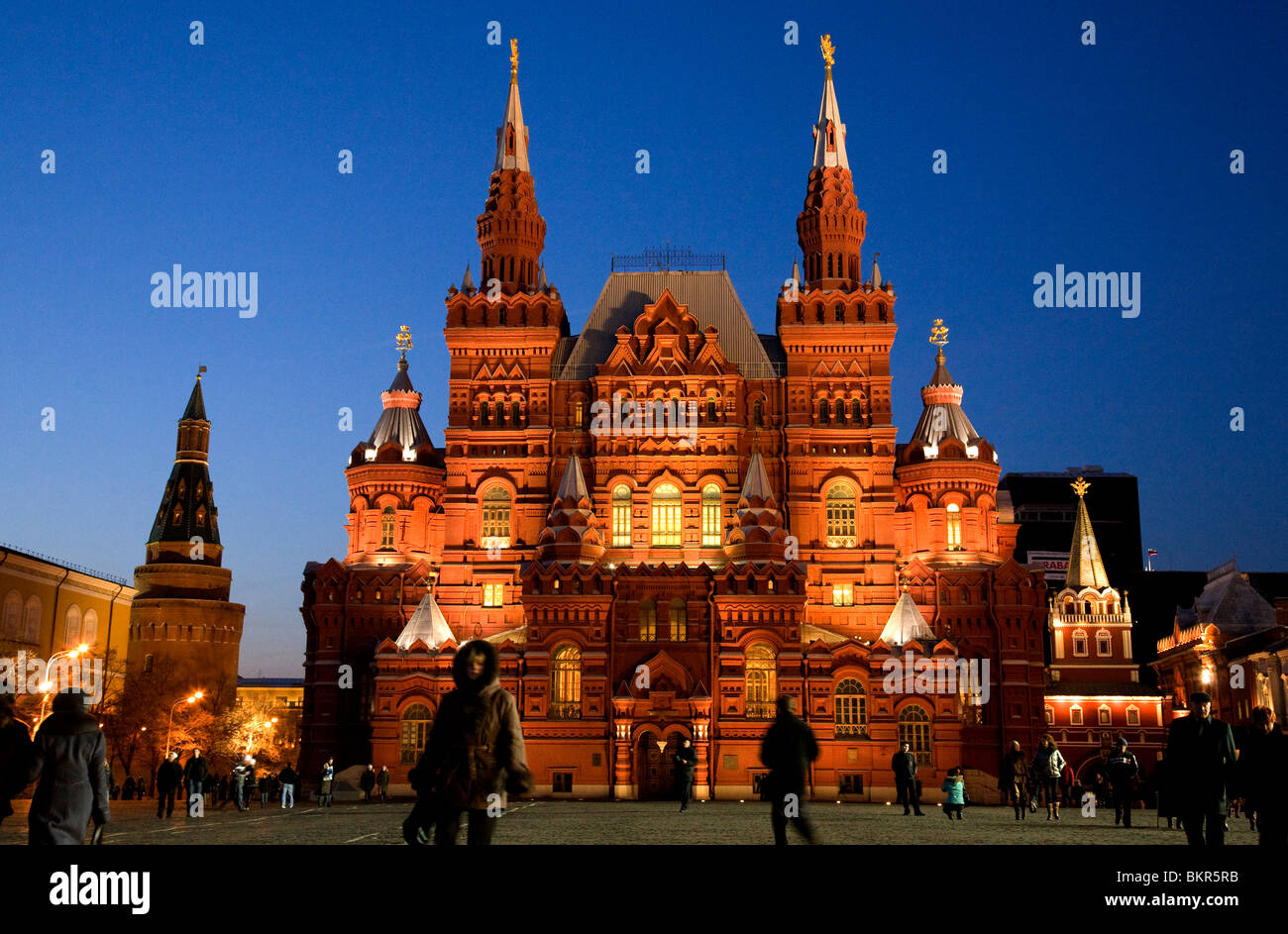 Kremlin gate st basil hi-res stock photography and images - Alamy