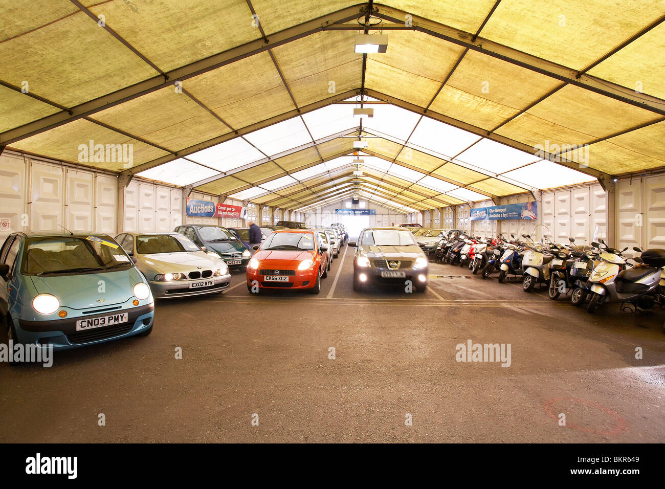 Car park cars ready sell hi-res stock photography and images - Alamy