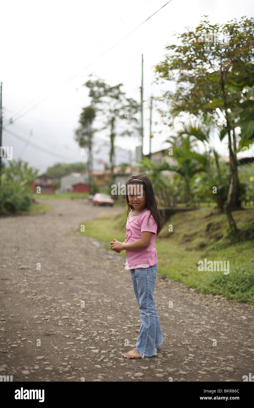 Pretty Costa Rican girl looking at the camera Stock Photo - Alamy Pretty Costa Rican girl looking at the camera Stock Photo - Alamy