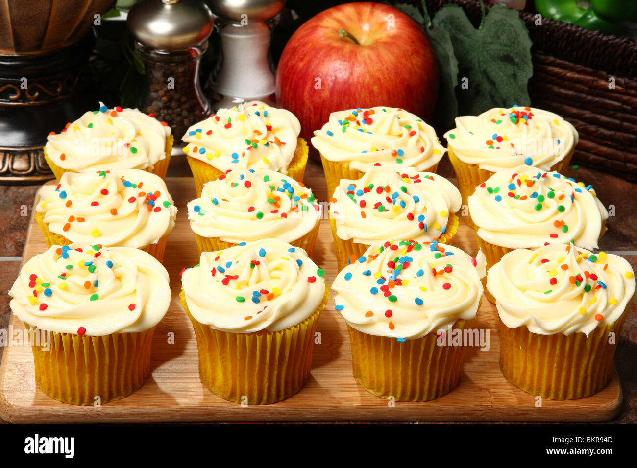 Cream cheese frosting vanilla cupcakes hi-res stock photography and ...