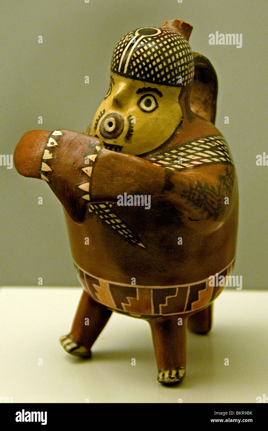 Mochica statue hi-res stock photography and images - Alamy