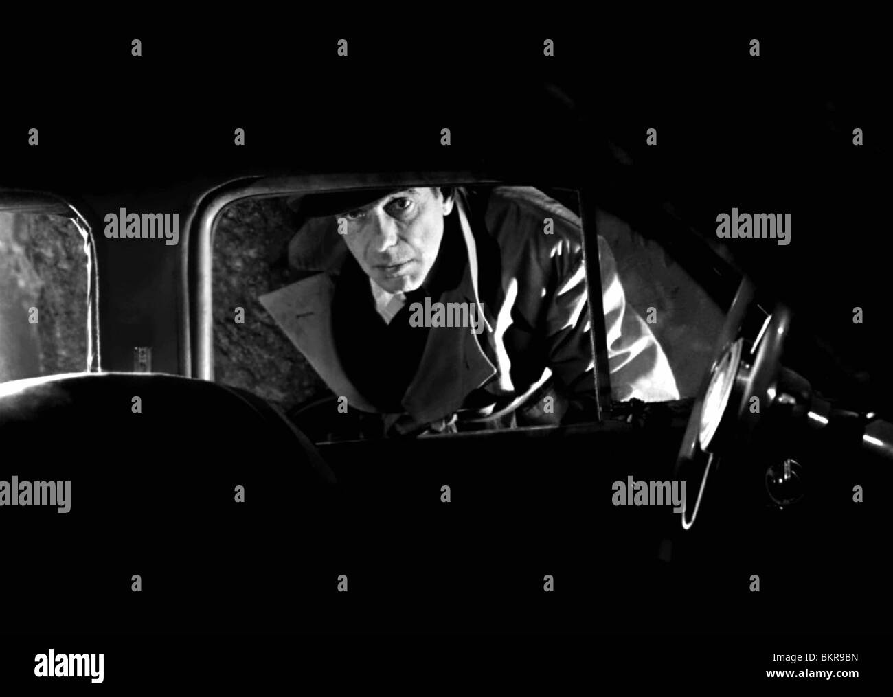 CONFLICT (1945) HUMPHREY BOGART, CURTIS BERNHARDT (DIR) CFLT 006 Stock ...