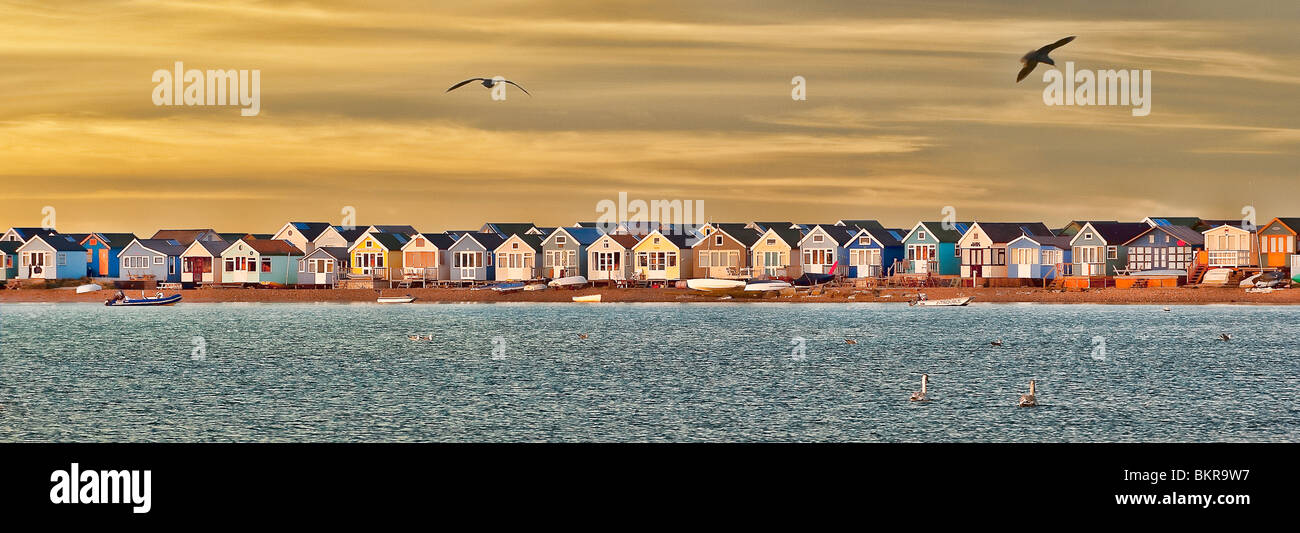 Mudeford beach huts hi-res stock photography and images - Alamy