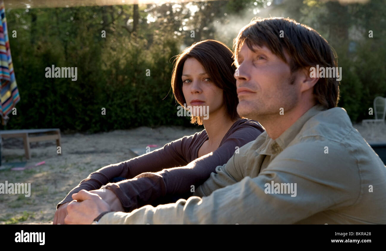 DIE TUR (2009) THE DOOR (ALT) MADS MIKKELSEN ANNO SAUL (DIR) 003 Stock ...