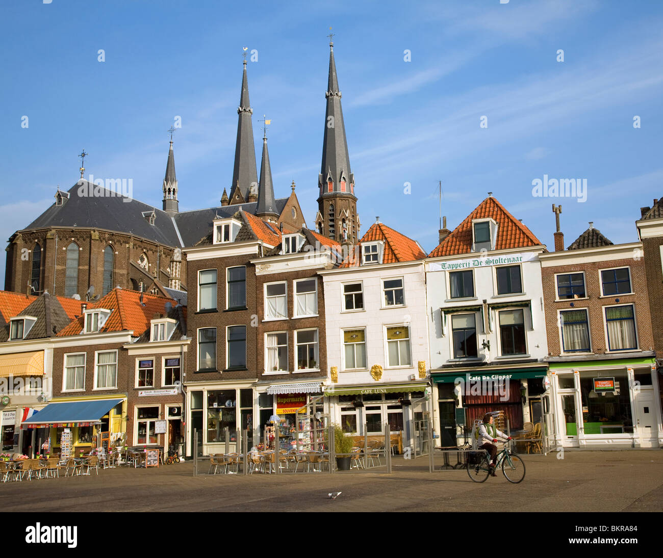 Delft market square hi-res stock photography and images - Alamy