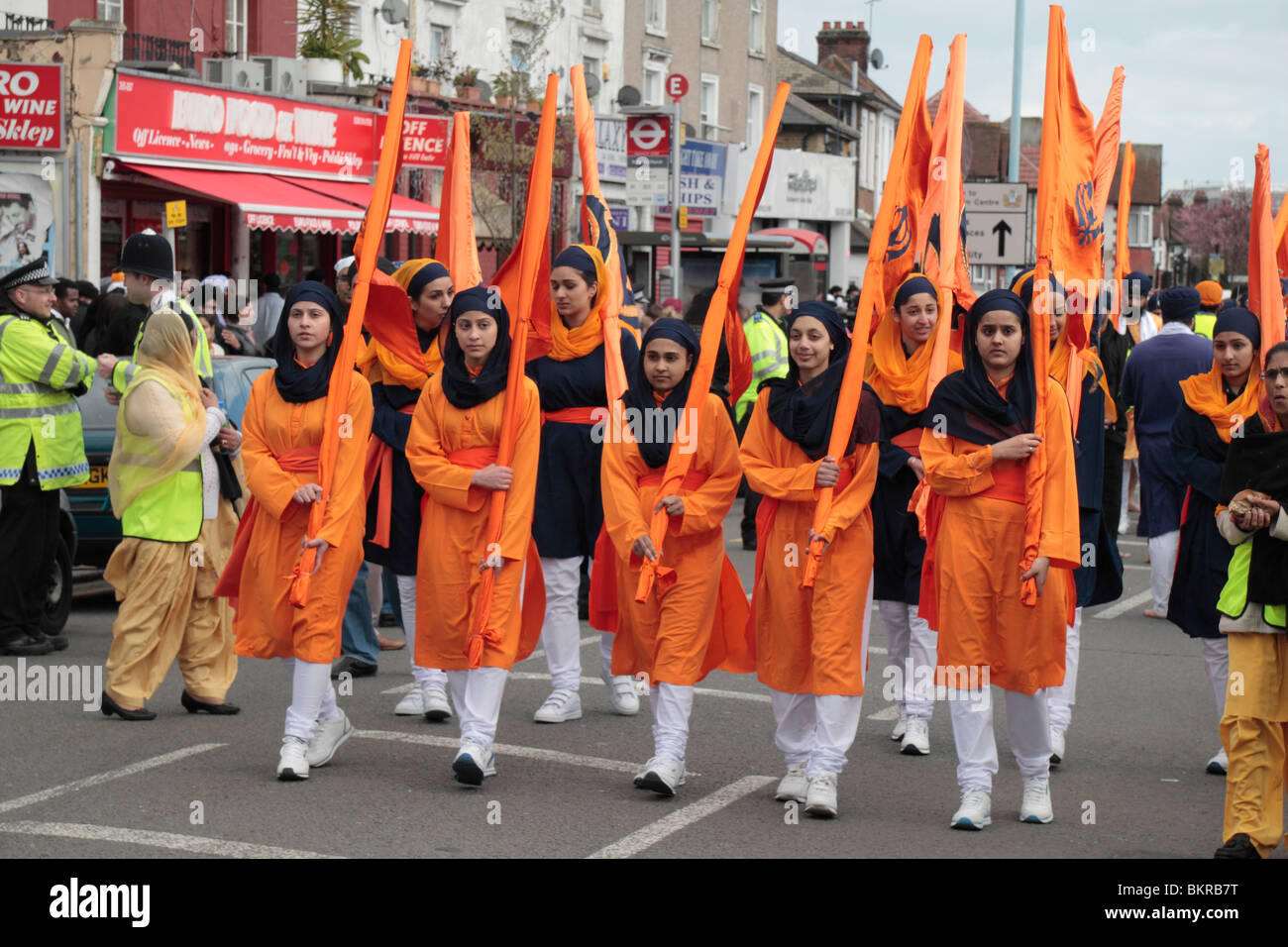 Khalsa with flags hi-res stock photography and images - Alamy