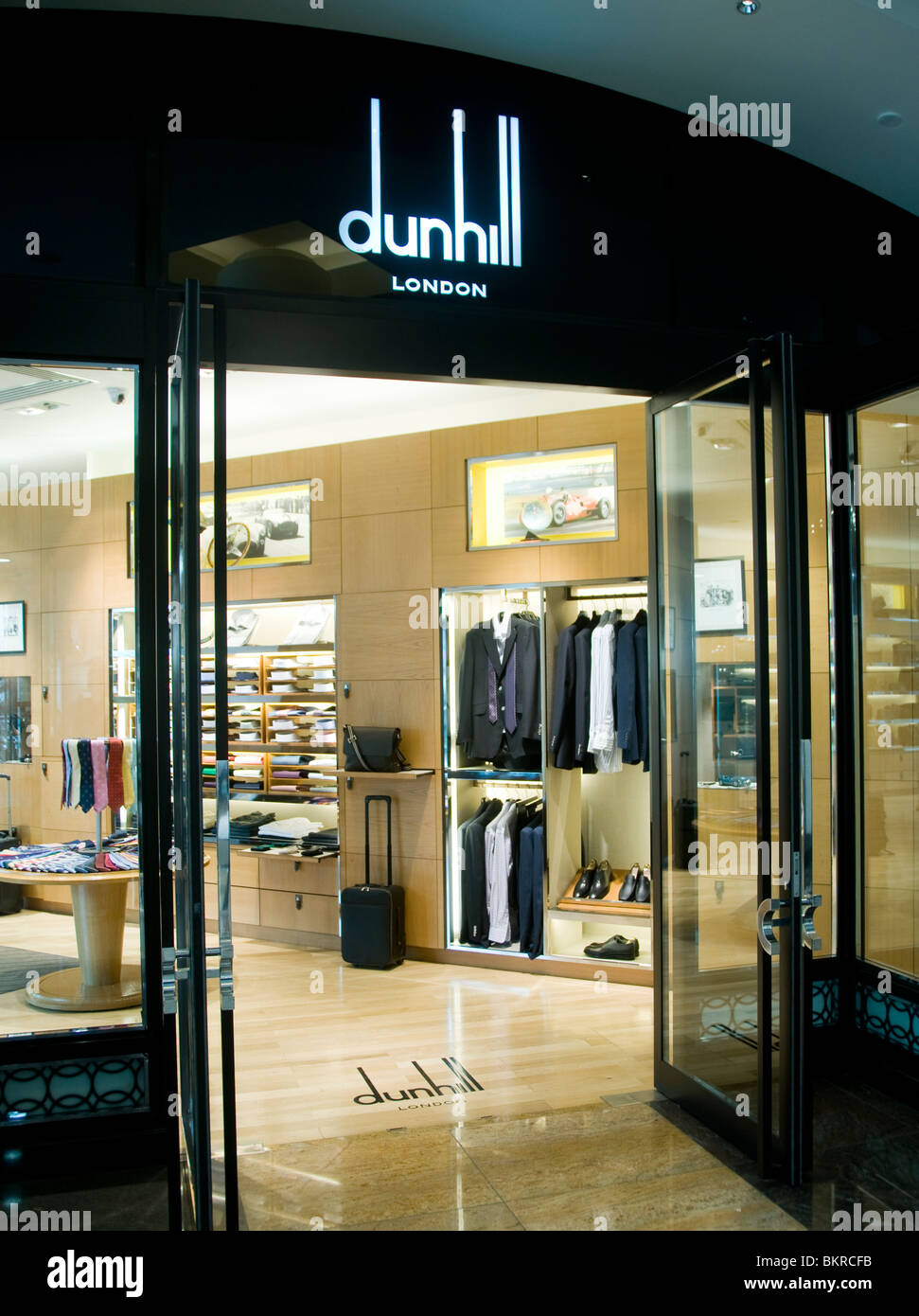 Dunhill hi-res stock photography and images - Alamy