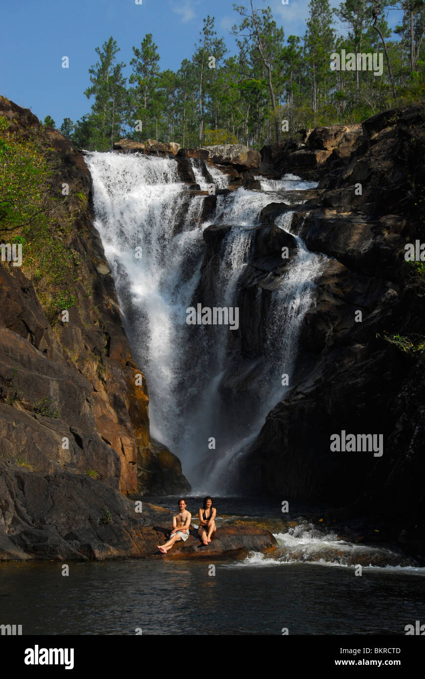 Tourists in Rio Frio waterfall area, Mountain Pine Ridge Forest Reserve ...