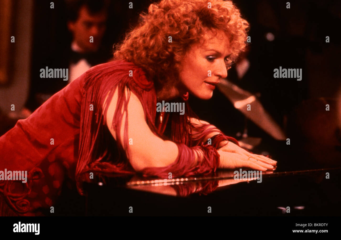 MAXIE (1985) GLENN CLOSE PAUL AARON (DIR) 005 Stock Photo - Alamy
