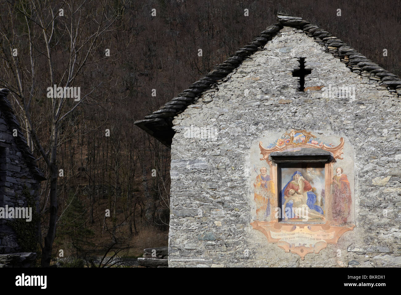 Roadside shrines hi-res stock photography and images - Alamy