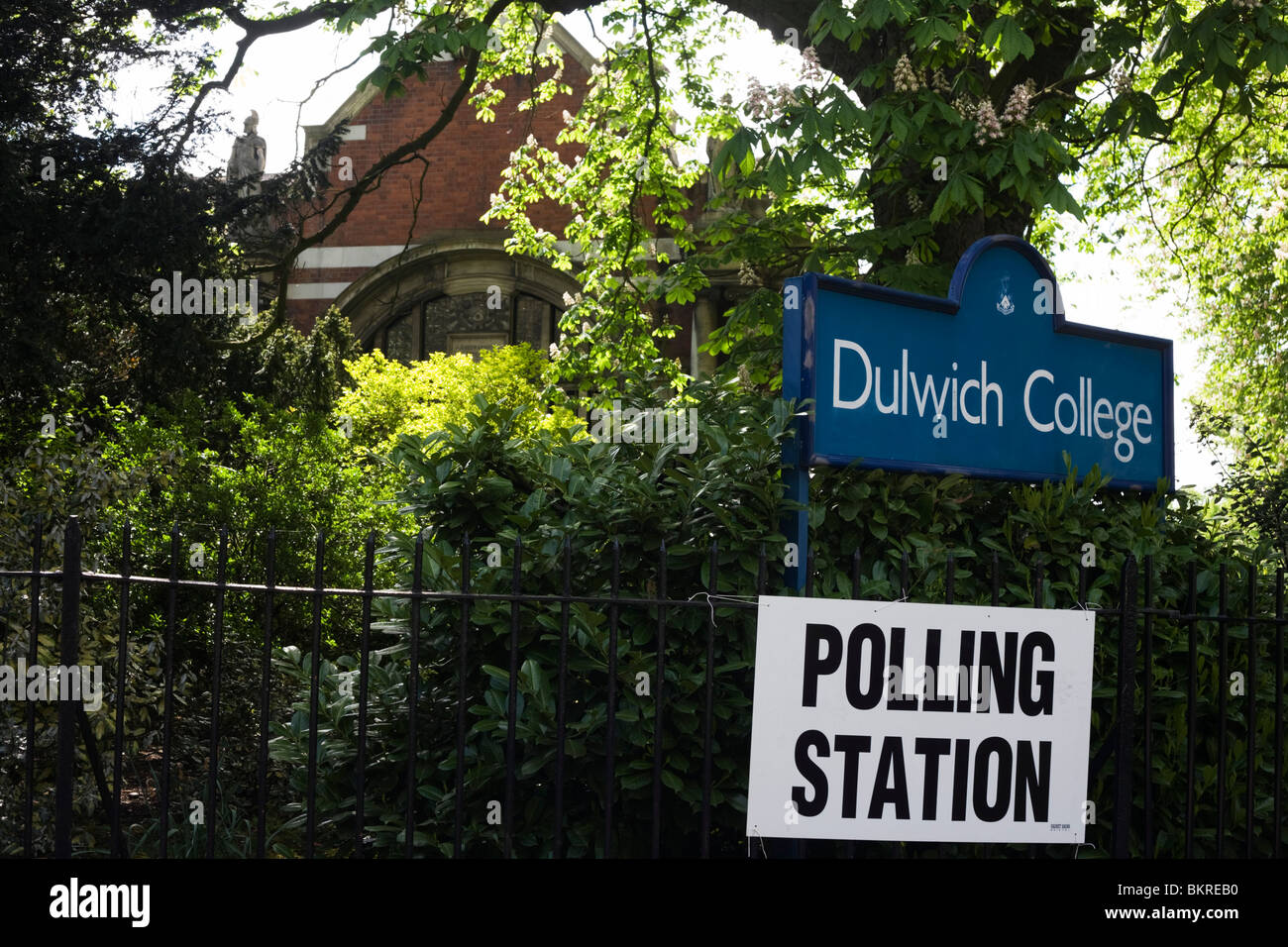 Dulwich library hi-res stock photography and images - Alamy
