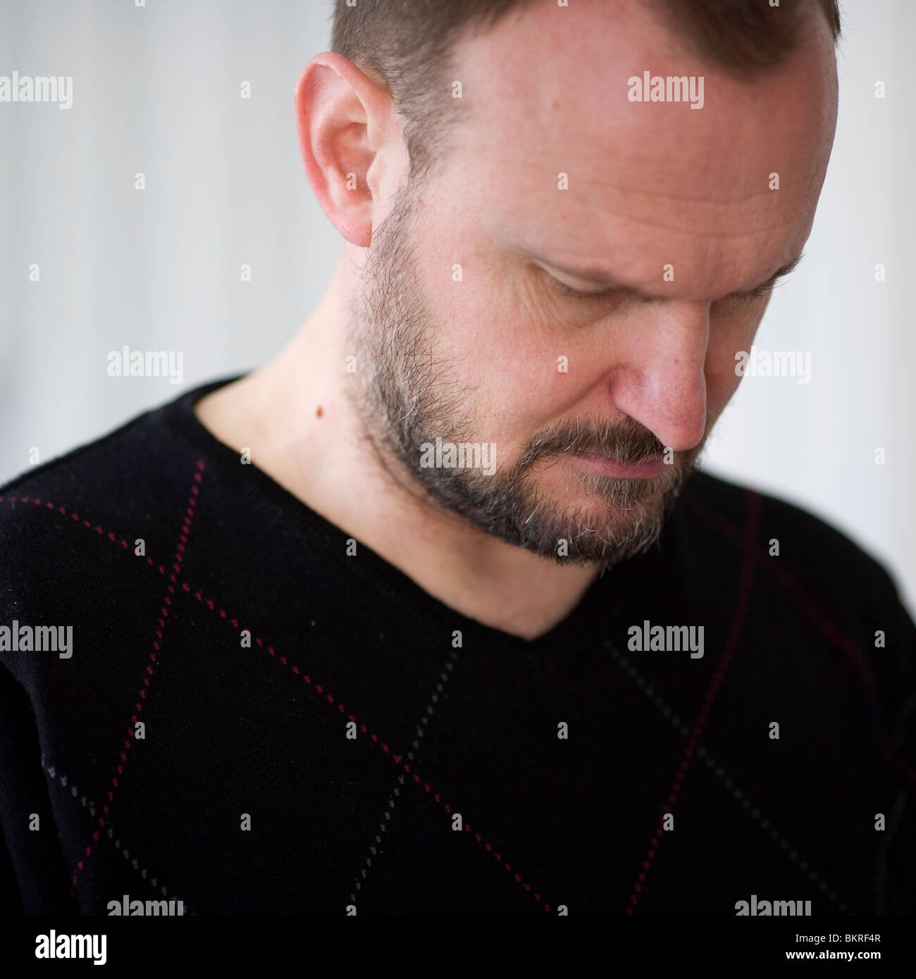 Black v hi-res stock photography and images - Alamy