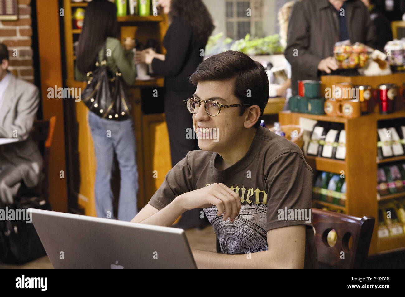 ROLE MODELS (2008) CHRISTOPHER MINTZ- PLASSE DAVID WAIN (DIR) 013 Stock ...