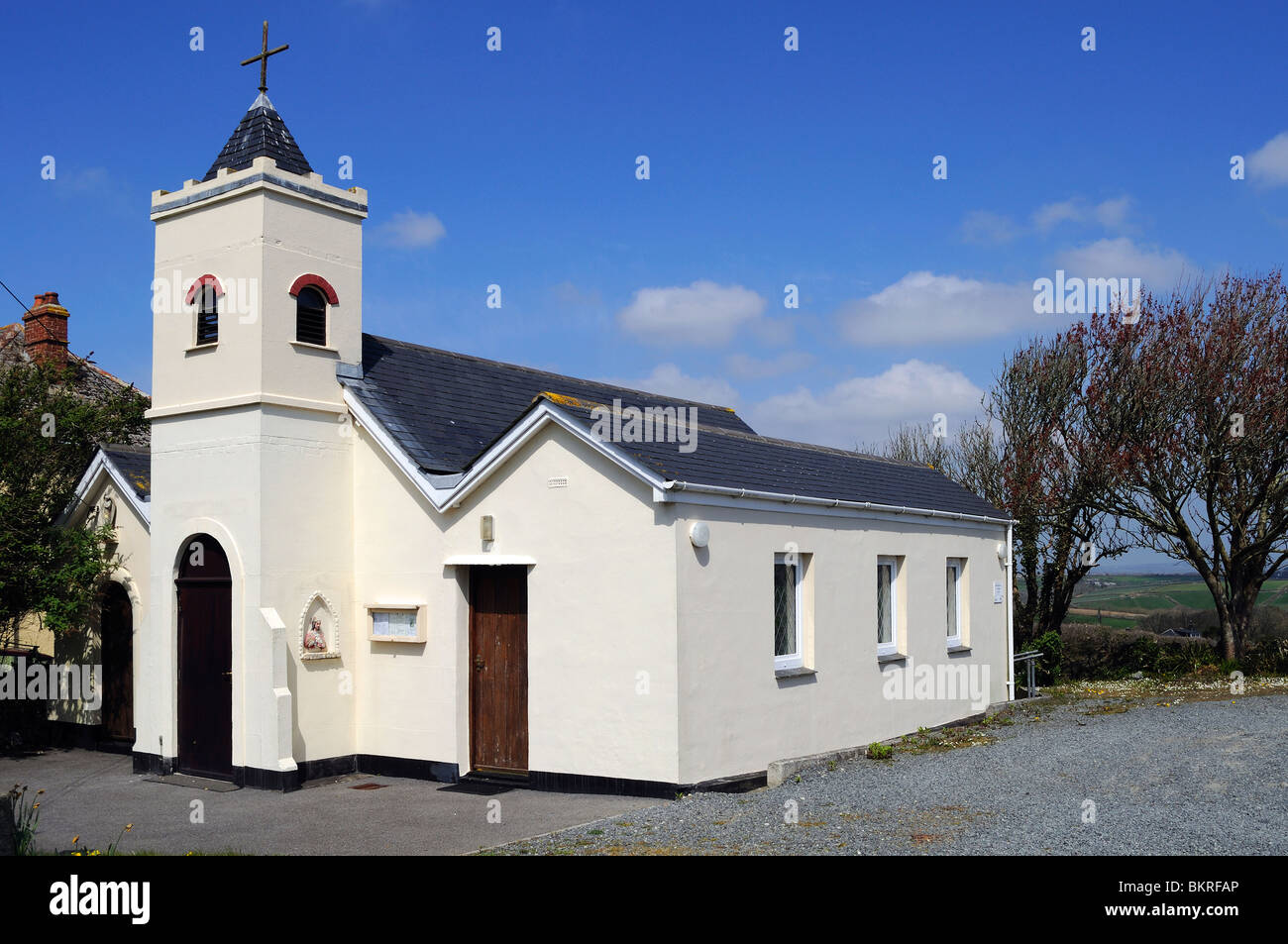 a catholic church in the village of mullion, cornwall, uk Stock Photo ...