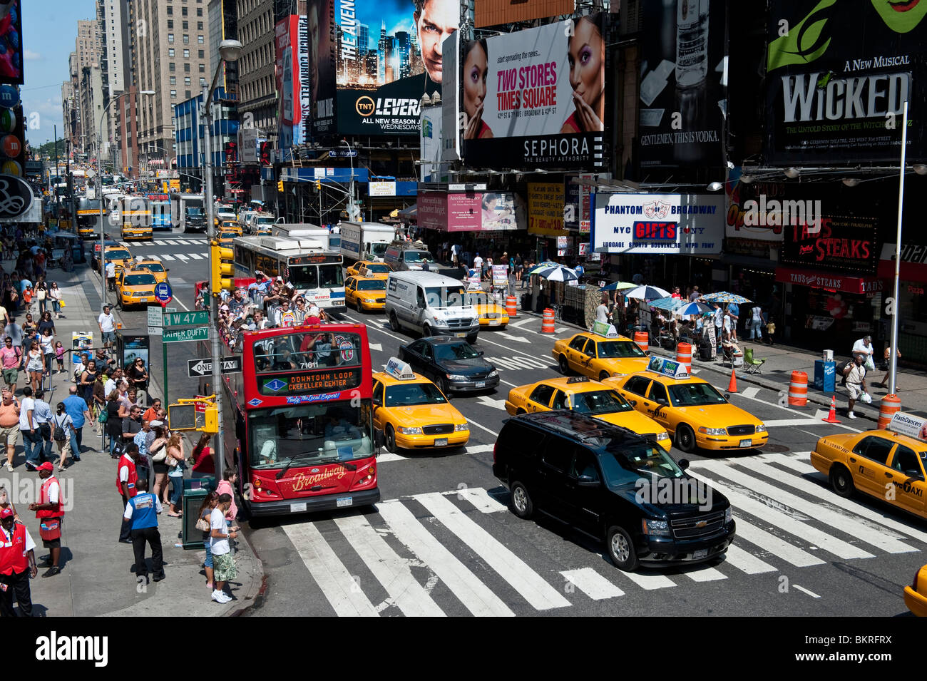 Double crosswalk signs hi-res stock photography and images - Alamy