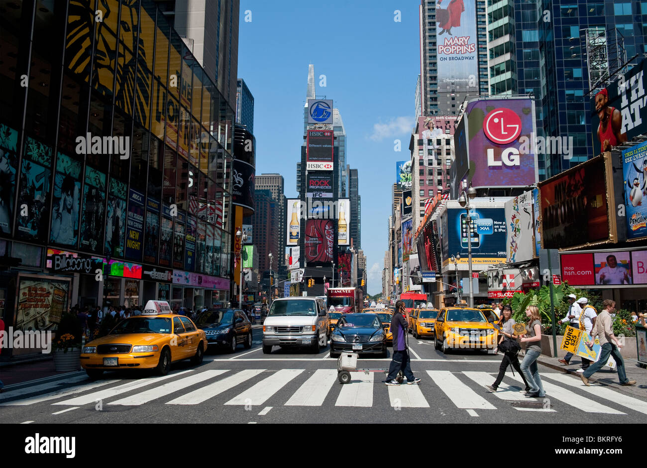 Busy Pedestrian Crossing in Times Square, Manhattan, New York, USA ...