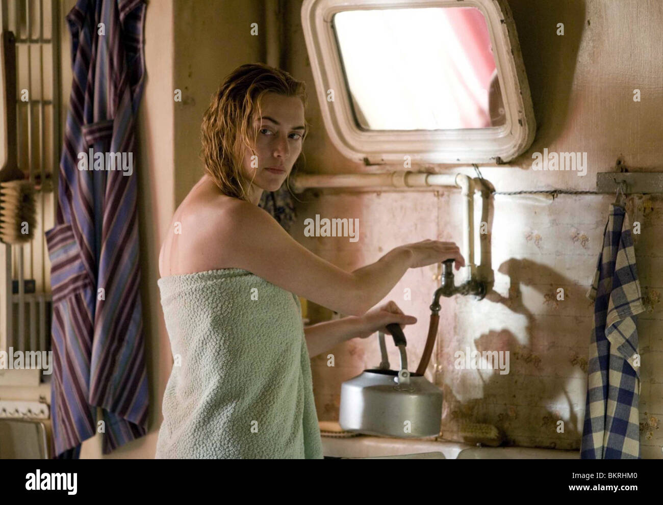 THE READER (2008) KATE WINSLET STEPHEN DALDRY (DIR) TREA 004 Stock ...