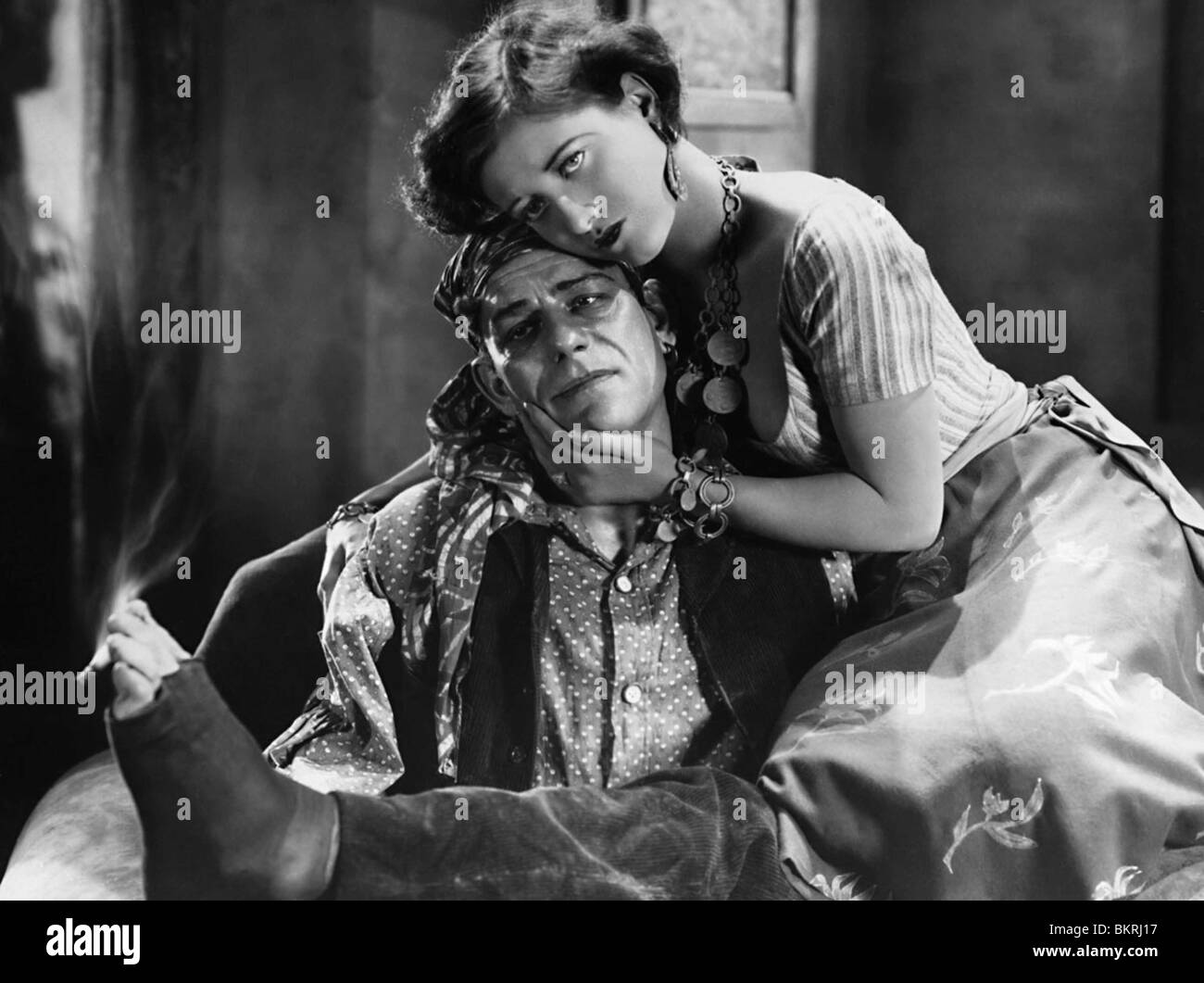 THE UNKNOWN (1927) JOAN CRAWFORD, LON CHANEY TOD BROWNING (DIR) 001 ...