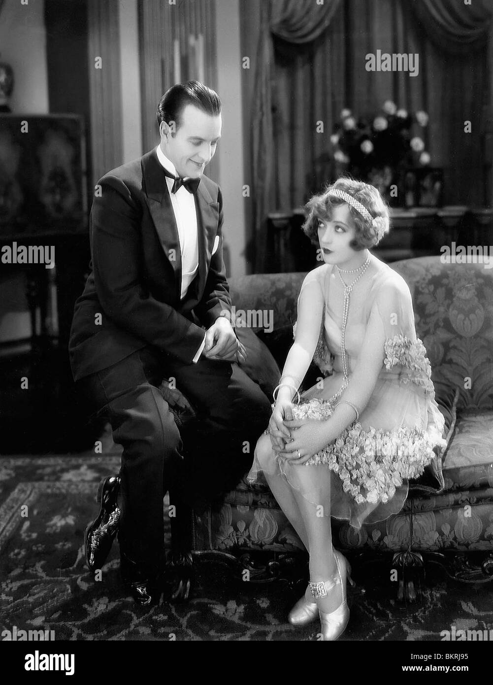 TILLIE THE TOILER (1927) MARION DAVIES, HARRY CROCKER HOBART HENLEY (DIR) 001 Stock Photo - Alamy
