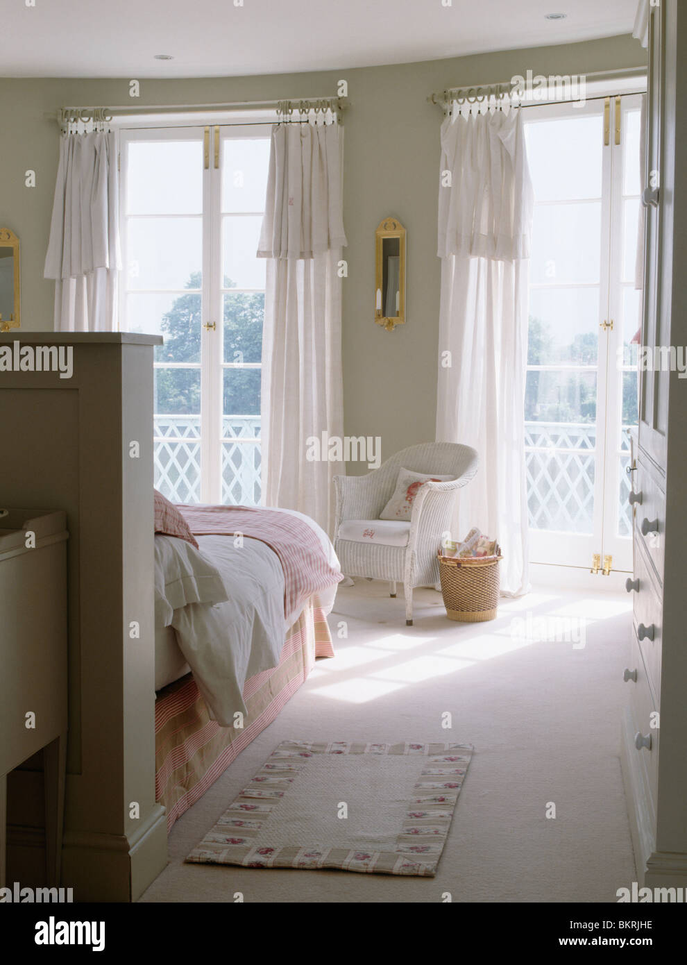 Airy curtains hi-res stock photography and images - Alamy