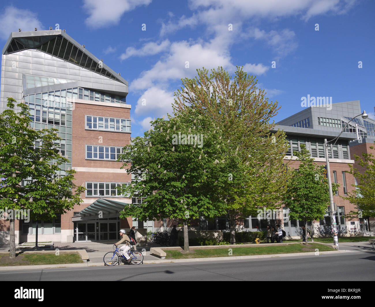 Rotman school of business hi-res stock photography and images - Alamy