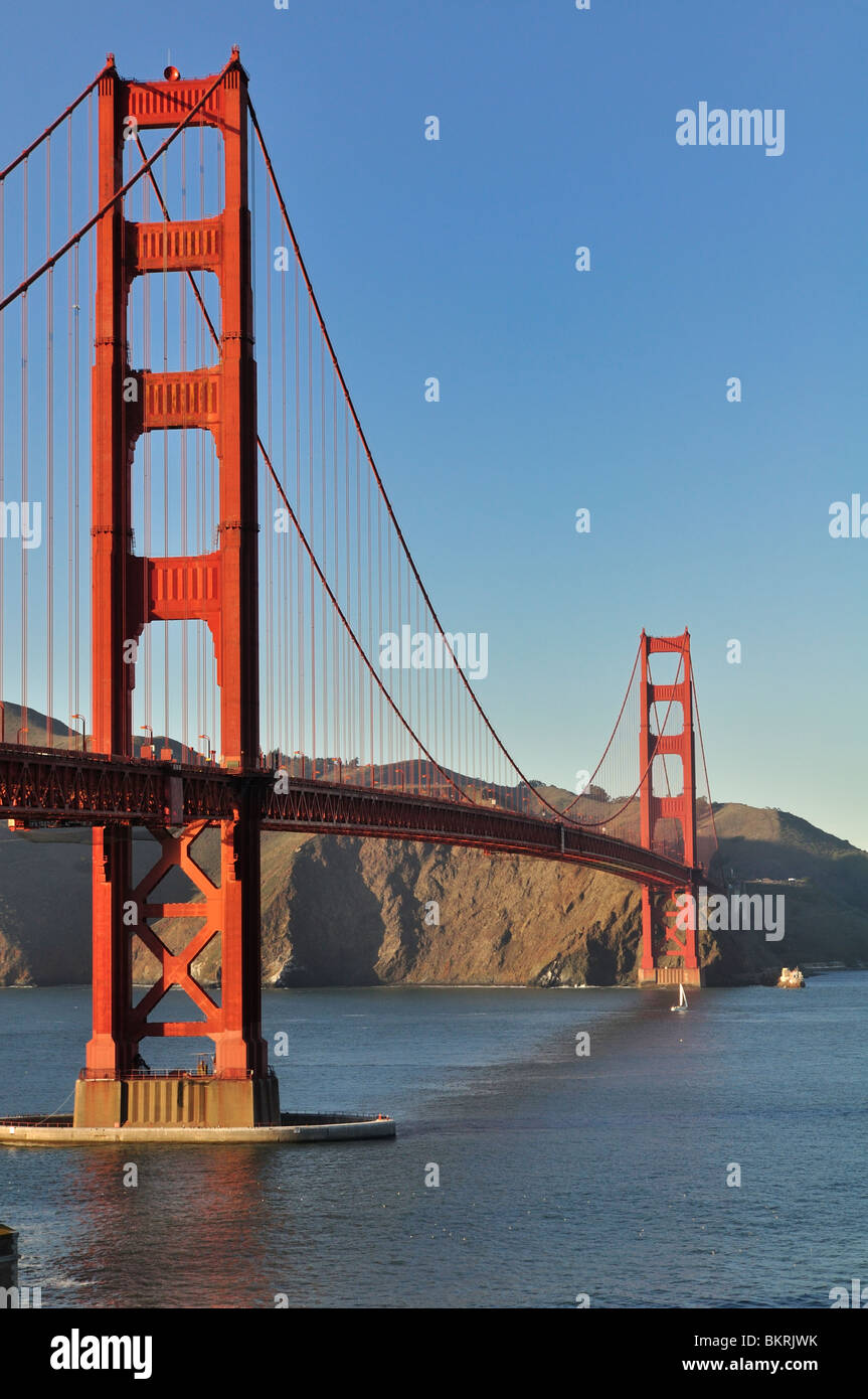 Golden red gate design hi-res stock photography and images - Alamy