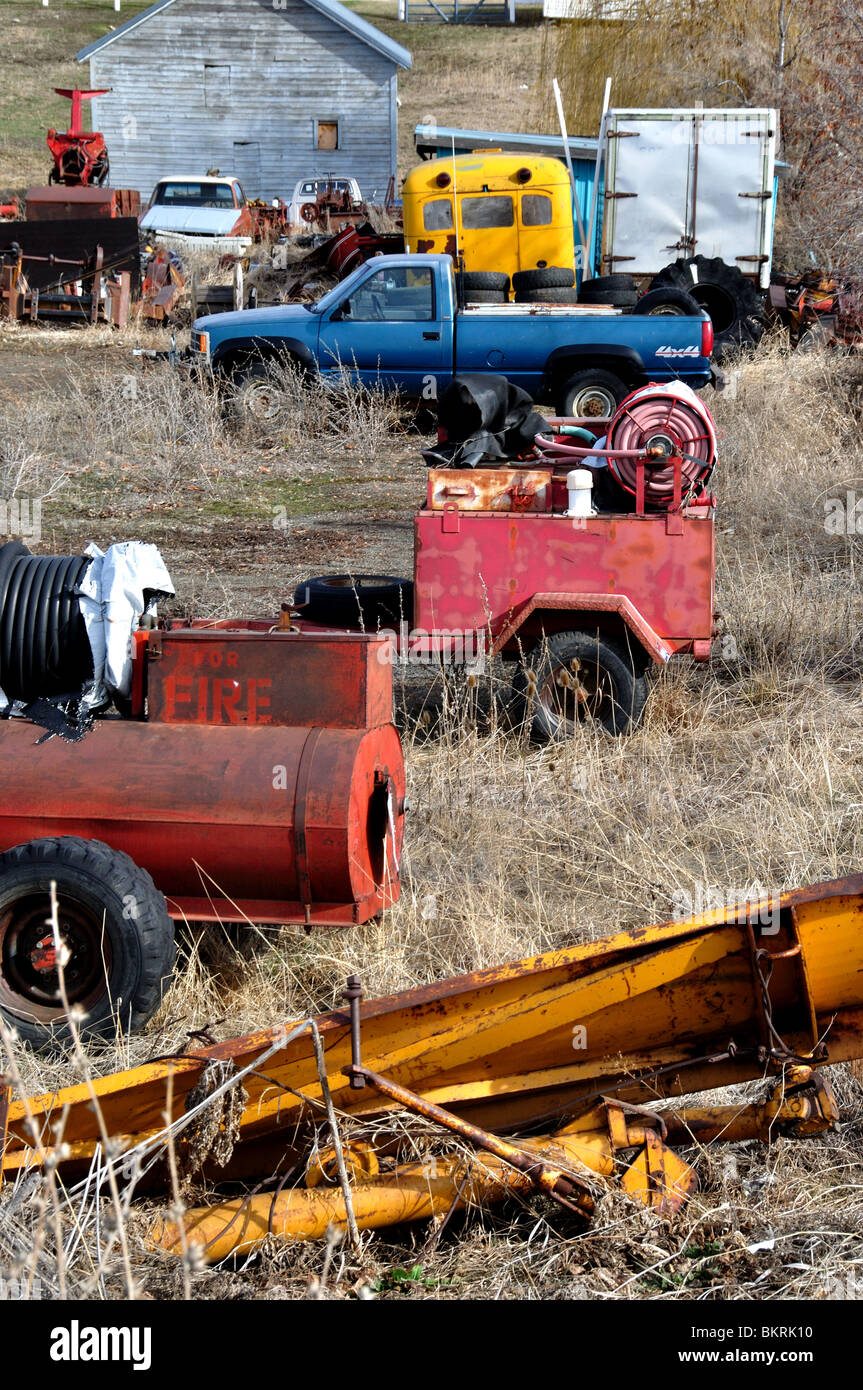 Junk school bus hi-res stock photography and images - Alamy