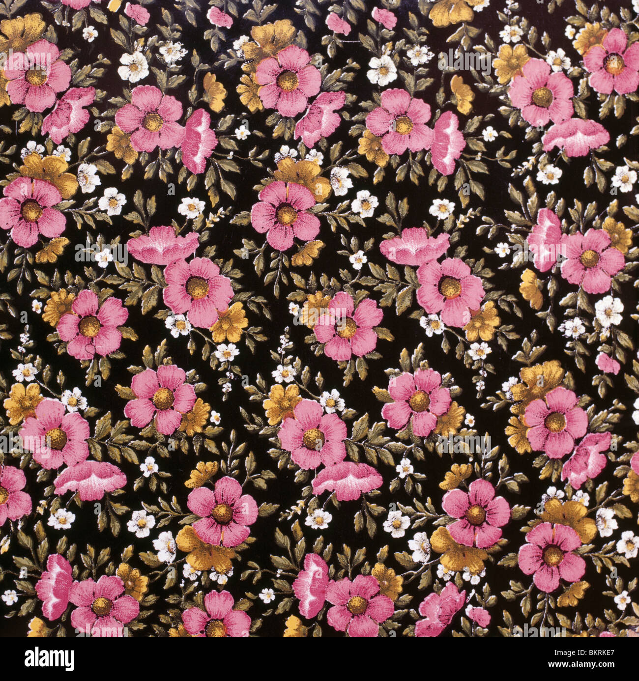 Pink florals hi-res stock photography and images - Alamy