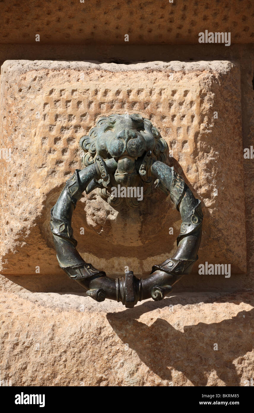 Horse tethering ring hi-res stock photography and images - Alamy