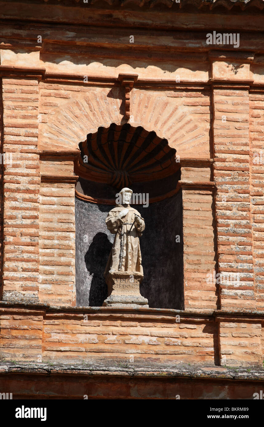 Statue alcove hi-res stock photography and images - Alamy